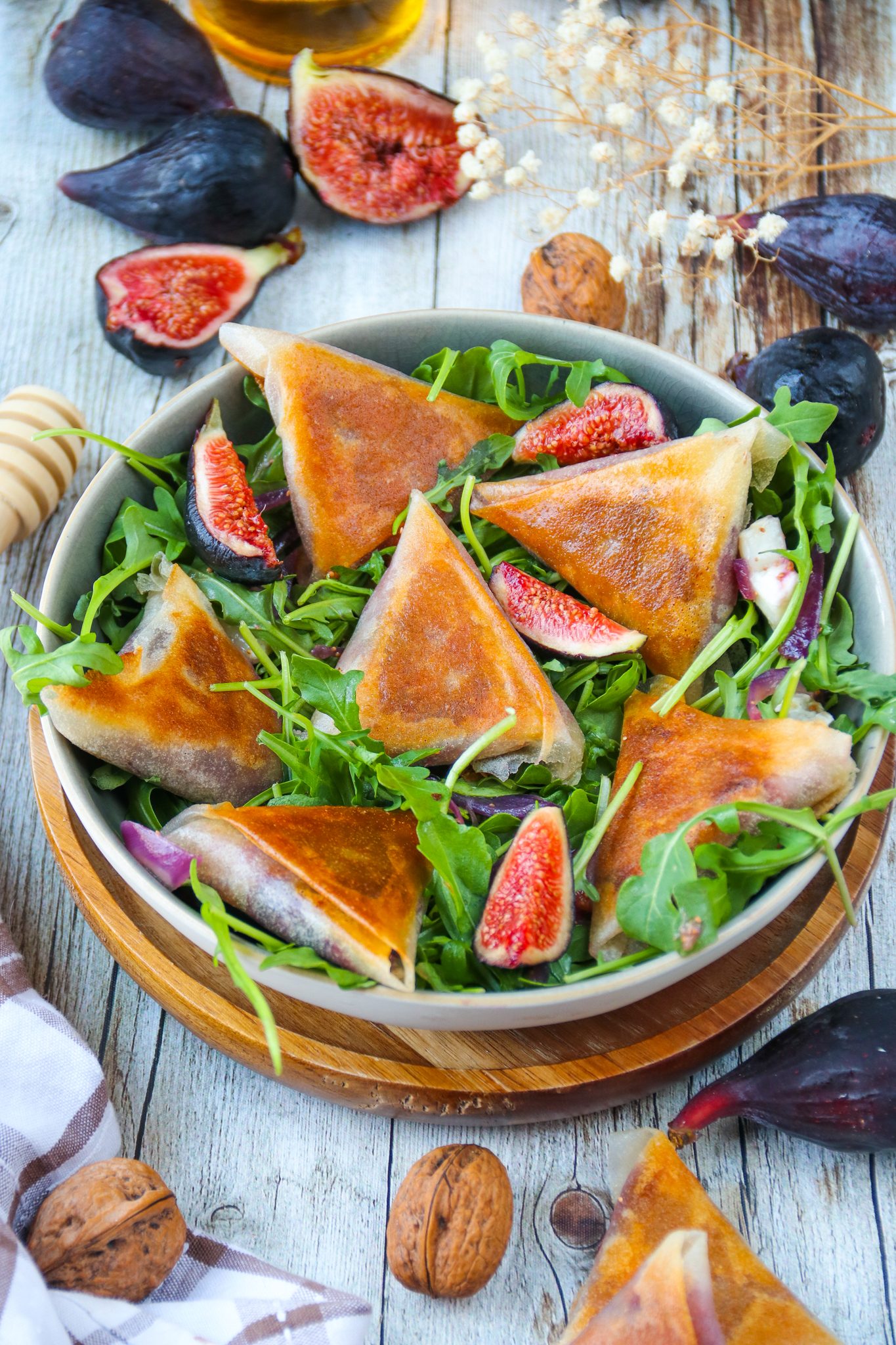 Samoussas aux figues, chèvre, miel et noix - healthyfood_creation