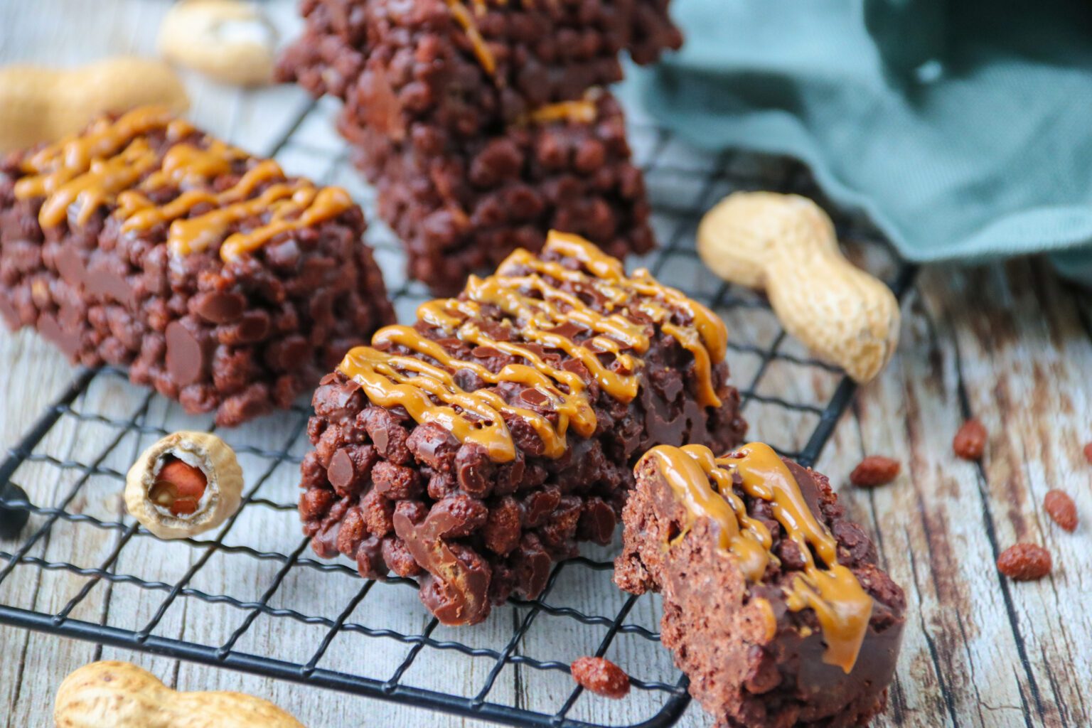 Barres au riz soufflé maison chocolat et cacahuètes - healthyfood_creation